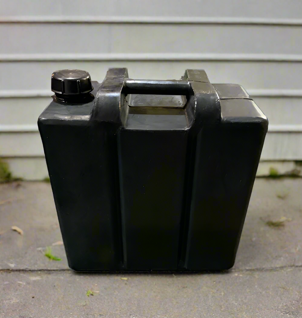 Outdoor Water Tanks | Pioneer Plastics