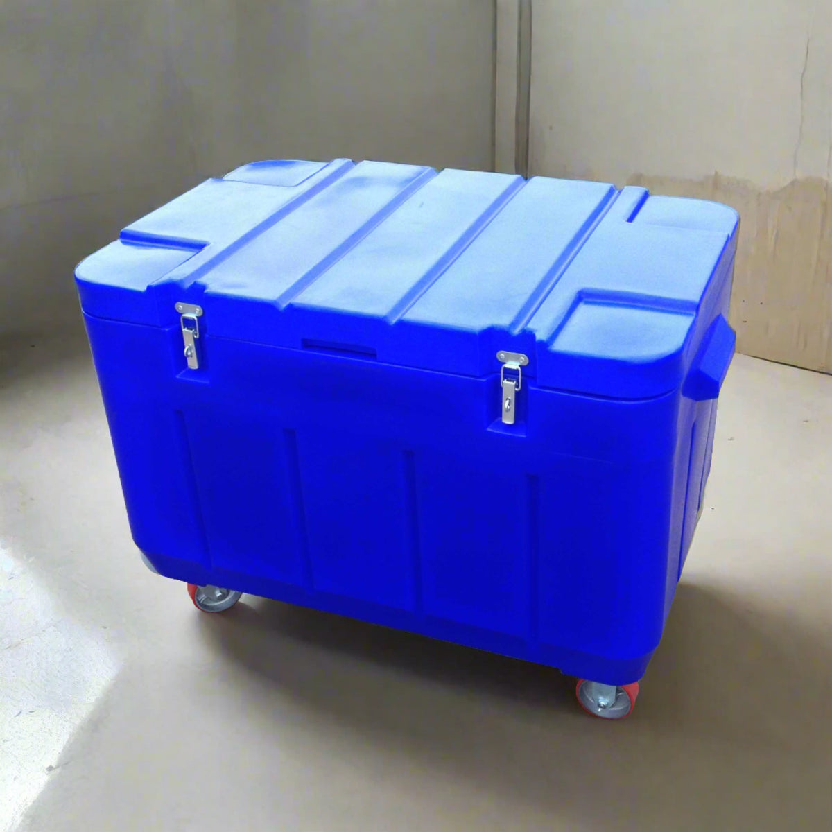 360L Cooler Box — Pioneer Plastics