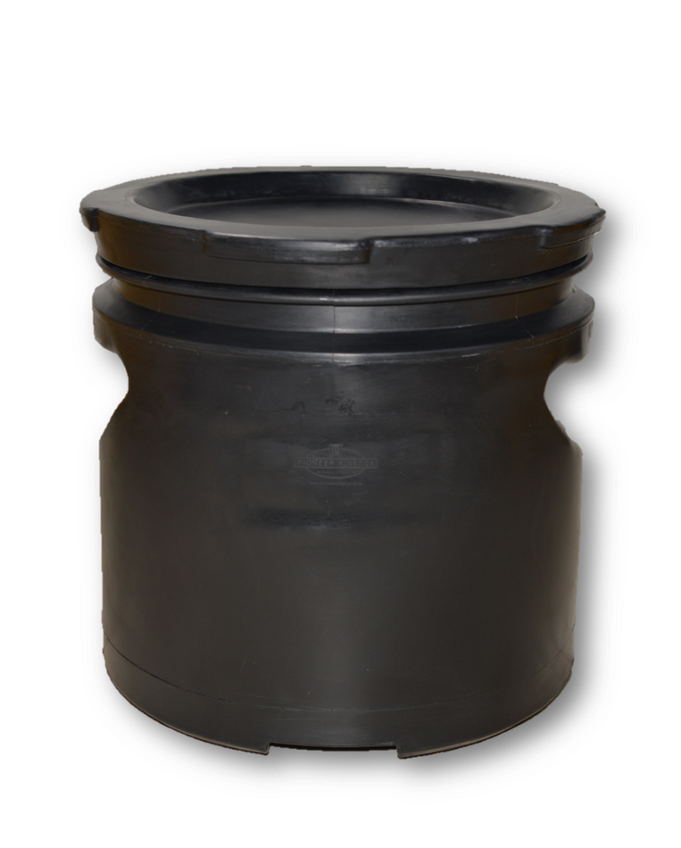 Plastic Portable Toilets | Pioneer Plastics